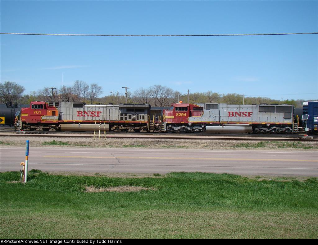 BNSF 701